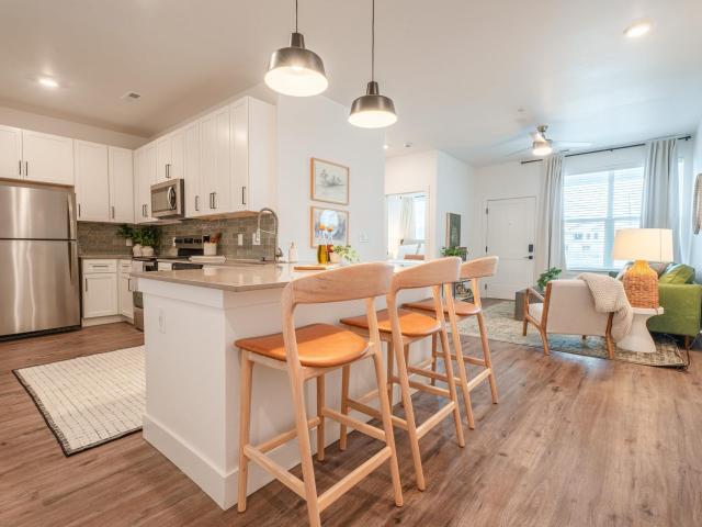 2 BR, 2 BA Apartment 370 Homestead Avenue Unit 208, Greenwood, IN 46143