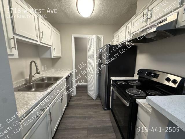 2 BR, 2 BA Apartment 3718 A West Ave, Greensboro, NC 27407