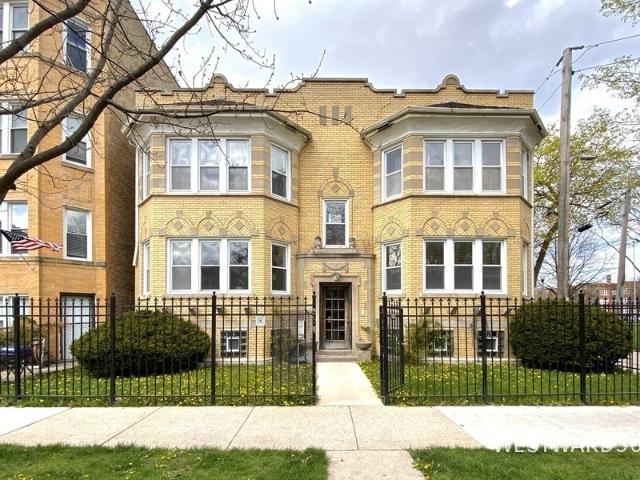 2 BR, 2 BA Apartment 3722 W Wilson Ave, Chicago, IL 60625