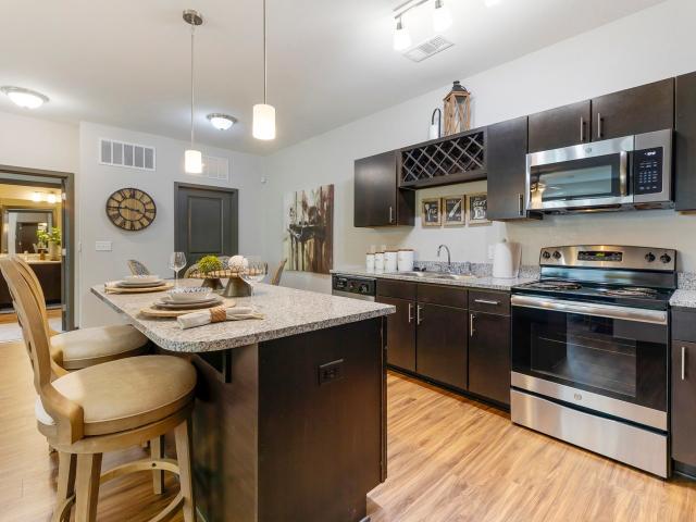2 BR, 2 BA Apartment 3750 Moraine St Unit 11 204, Memphis, TN 38125
