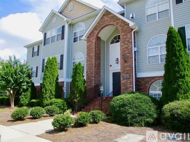 2 BR, 2 BA Apartment 3771 Holmes Creek Place, Unit 202, Winston Salem, NC 27127