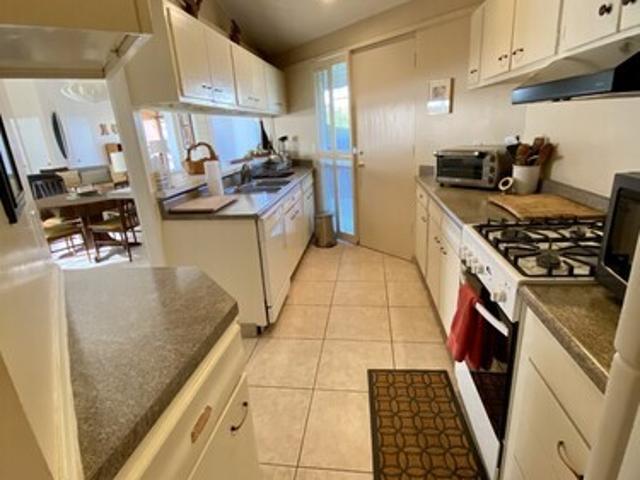 2 BR, 2 BA Apartment 37800 Da Vall Dr, Unit 15, Rancho Mirage, CA 92270