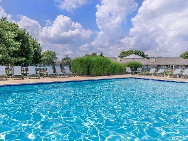 2 BR, 2 BA Apartment 37850 Spring Lane Unit 06 7688, Farmington, MI 48331