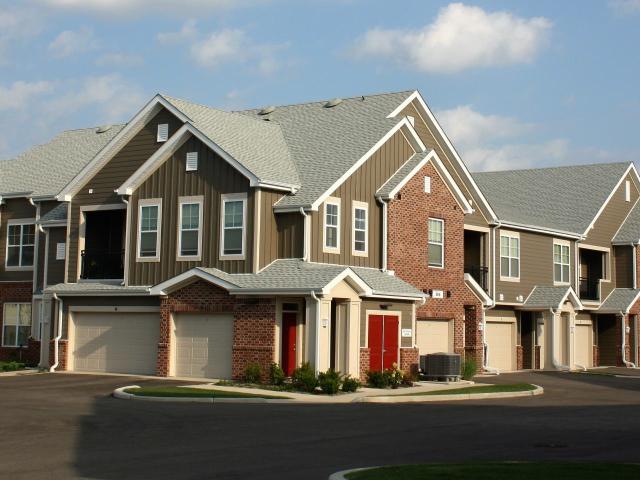 2 BR, 2 BA Apartment 383 Ambassador Circle Unit 20642, Crystal Lake, IL 60014