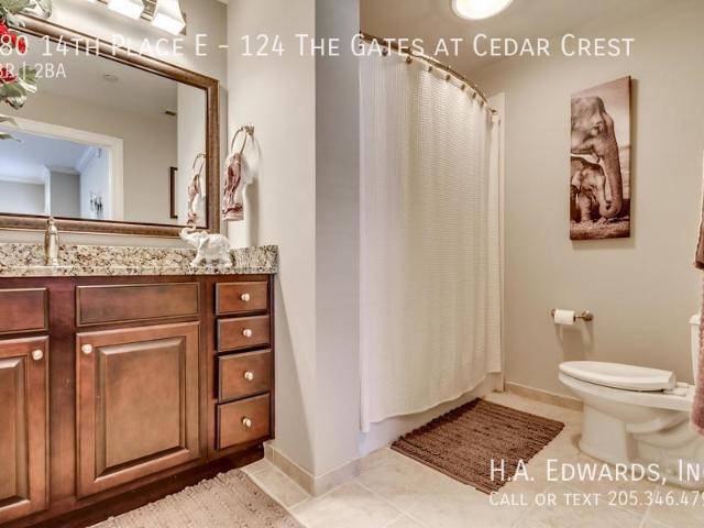2 BR, 2 BA Apartment 380 14th Place E, Tuscaloosa, AL 35401