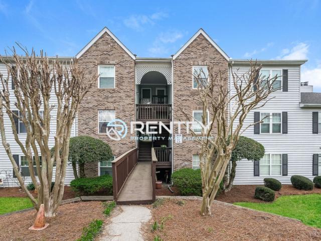 2 BR, 2 BA Apartment 3810 Old Rosebud Court, Clemmons, NC 27012