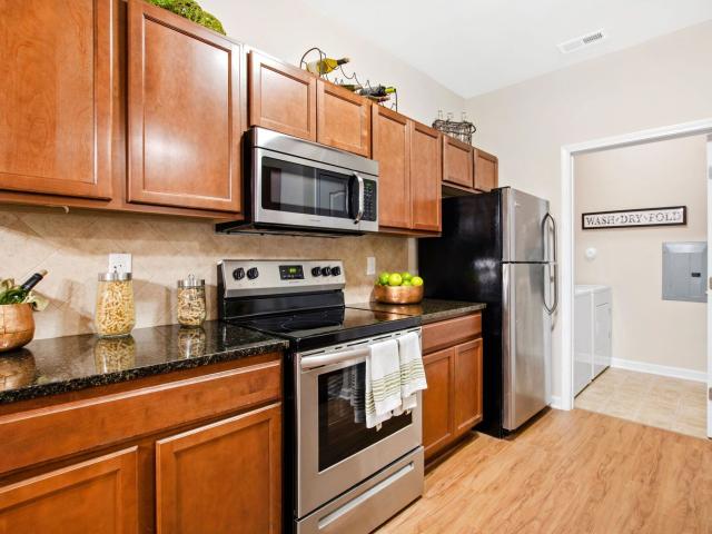 2 BR, 2 BA Apartment 3831 Queen Anne Loop Unit 103, Fayetteville, NC 28306