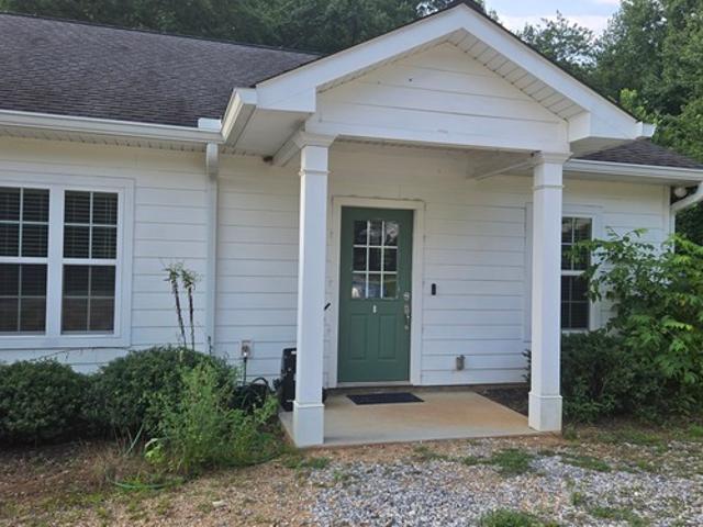 2 BR, 2 BA Apartment 856 B Double Springs Road, Demorest, GA 30535