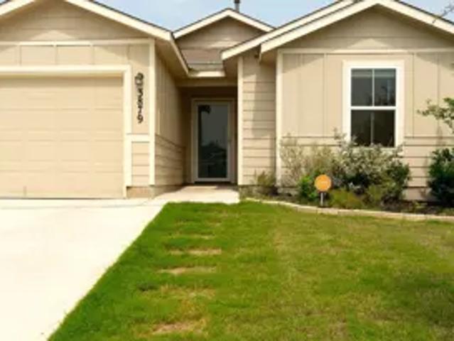 2 BR, 2 BA Apartment 3879 Snowbird, Converse, TX 78109