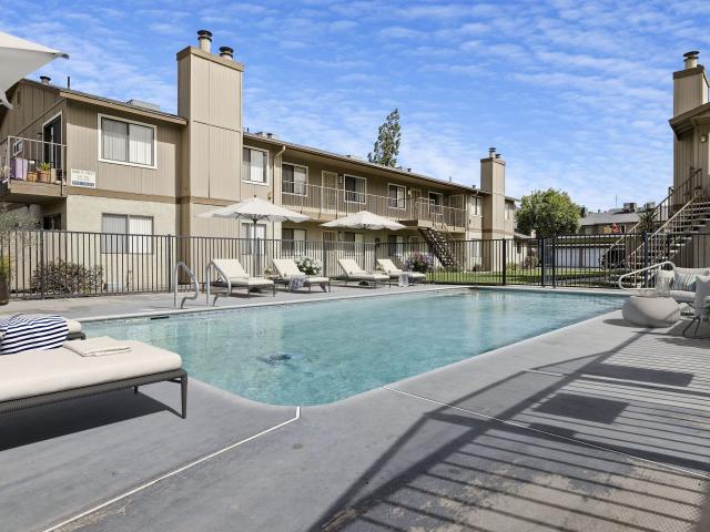 2 BR, 2 BA Apartment 3880 N Fruit Avenue Unit 80 211, Fresno, CA 93705
