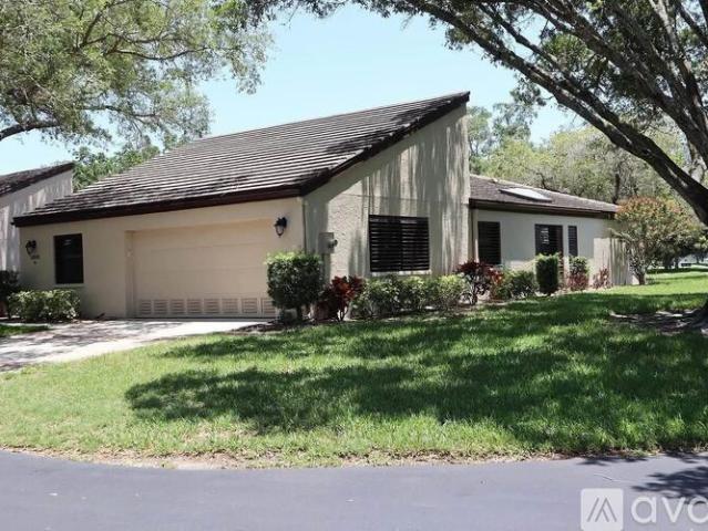 2 BR, 2 BA Apartment 3900 Glen Oaks Manor Dr, Sarasota, FL 34232