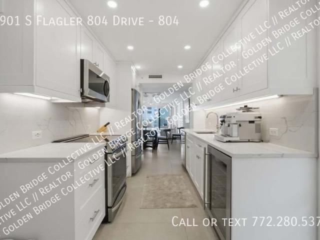 2 BR, 2 BA Apartment 3901 S Flagler 804 Drive, West Palm Beach, FL 33405