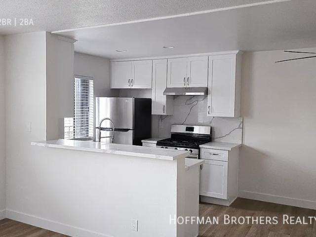 2 BR, 2 BA Apartment 3910 E. 11th St, Long Beach, CA 90804