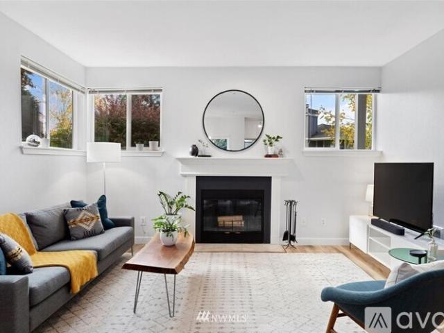 2 BR, 2 BA Apartment 3927 243rd Place Southeast, Unit I102, Bothell, WA 98021