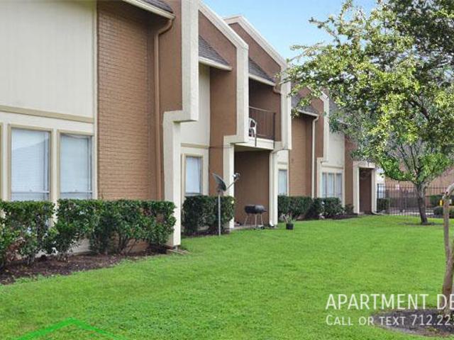 2 BR, 2 BA Apartment 3931 Arlington Square DrÂ, Houston, TX 77034