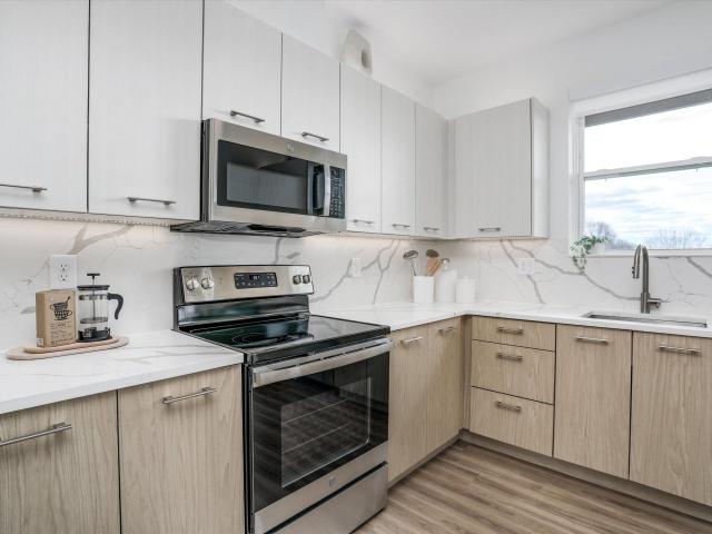 2 BR, 2 BA Apartment 39500 Champion Circle Unit 140 2202, Novi, MI 48377