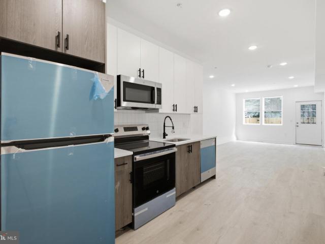 2 BR, 2 BA Apartment 3974 Reno St, Philadelphia, PA 19104