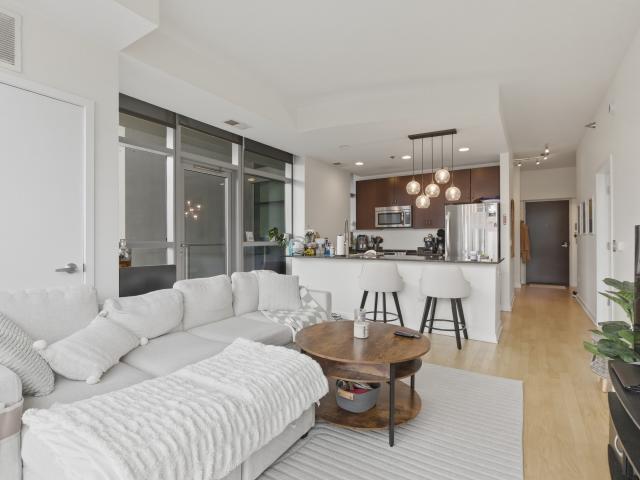 2 BR, 2 BA Apartment 303 West Ohio, Chicago, IL 60654