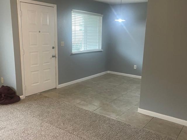 2 BR, 2 BA Apartment 303 E Bullard Ave, Unit 1, Fresno, CA 93710