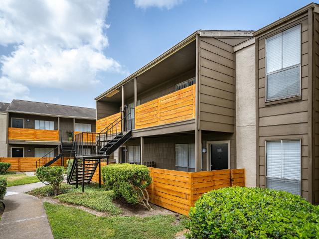 2 BR, 2 BA Apartment 3000 Murworth Drive Unit 1402, Houston, TX 77025