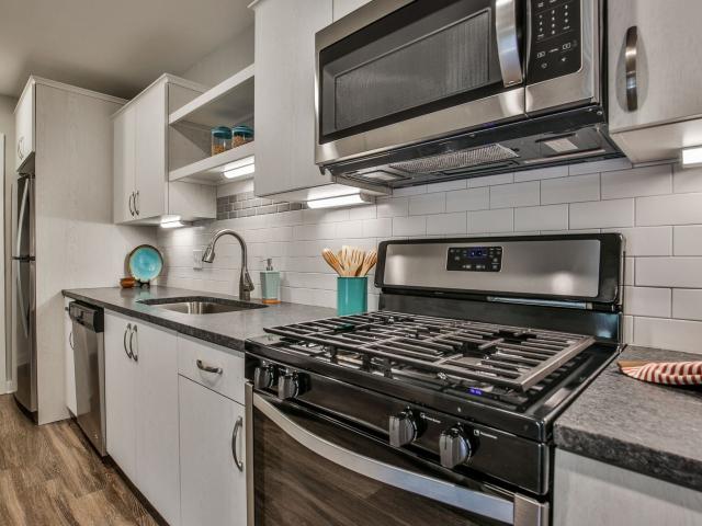 2 BR, 2 BA Apartment 3000 Shadowood Pkwy SE Unit 3217, Atlanta, GA 30339