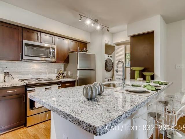 2 BR, 2 BA Apartment 3000 Unity Dr, Houston, TX 77057
