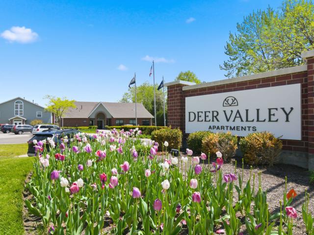2 BR, 2 BA Apartment 30011 North Waukegan Road Unit 11 114, Lake Bluff, IL 60044