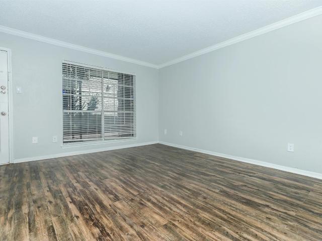 2 BR, 2 BA Apartment 3001 Hillcroft Street, Houston, TX 77057