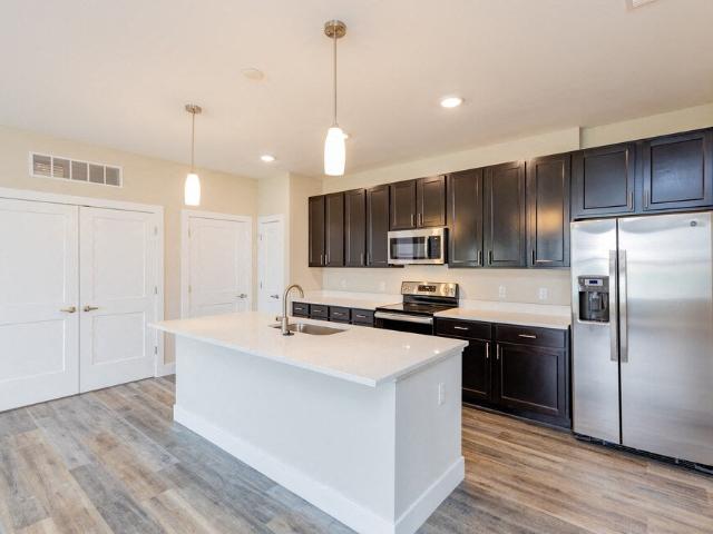 2 BR, 2 BA Apartment 3001 Perimeter Blvd Unit 13020107, South Park, PA 15129