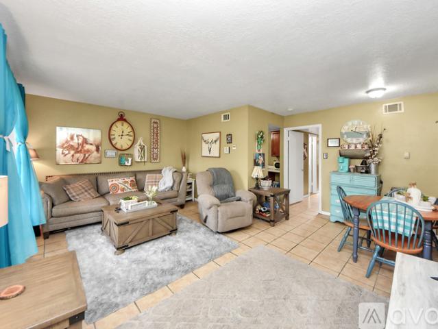 2 BR, 2 BA Apartment 3004 Neyland Street, Liberty, TX 77575