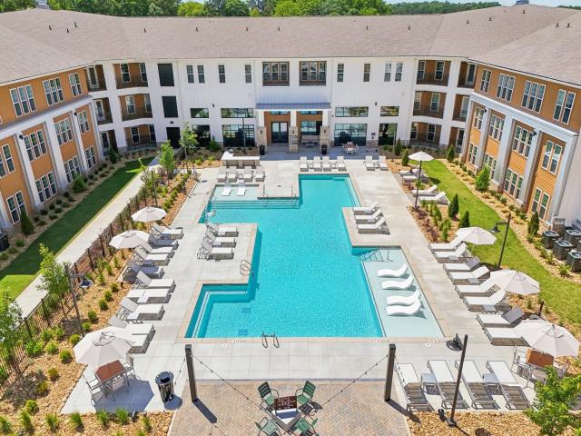 2 BR, 2 BA Apartment 300 Commerce Avenue Unit 2218, Lagrange, GA 30241