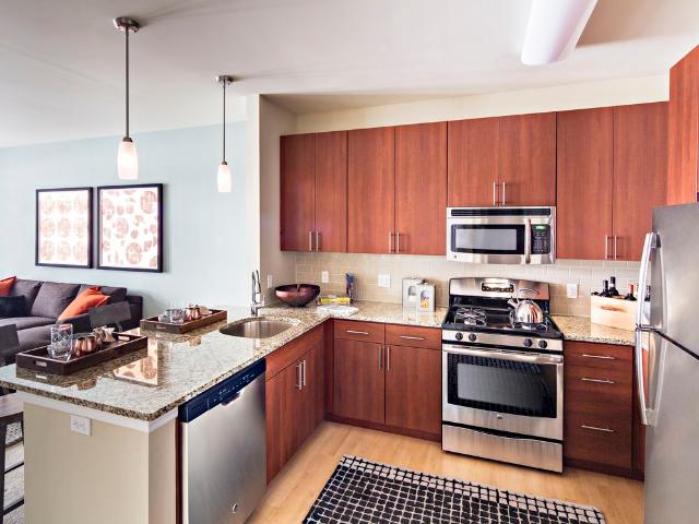 2 BR, 2 BA Apartment 300 Glenwood Avenue Unit 003 204, Bloomfield, NJ 07003