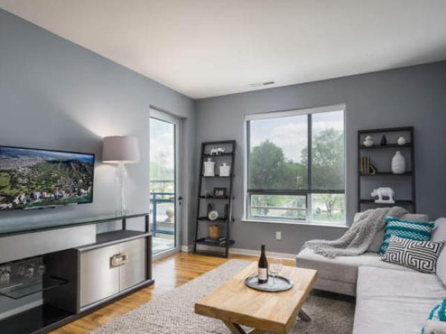 2 BR, 2 BA Apartment 300 Riverboat Row, Newport, KY 41071