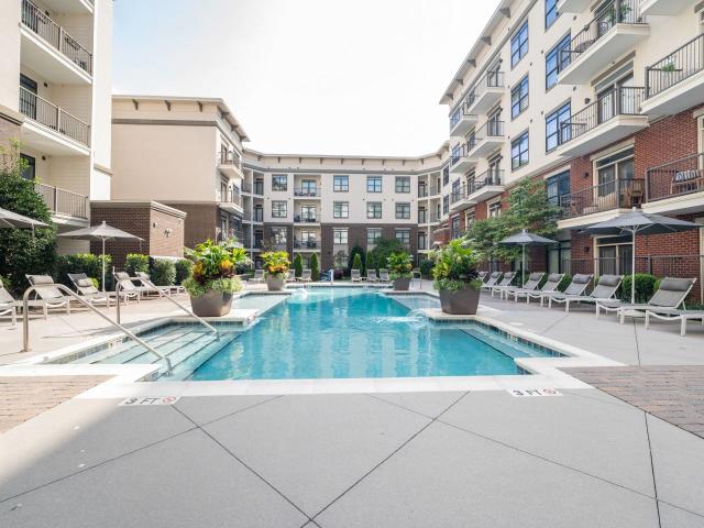 2 BR, 2 BA Apartment 300 State Street Unit 203, Knoxville, TN 37902