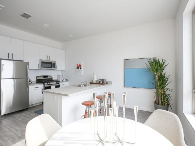 2 BR, 2 BA Apartment 3014 Chapman Street Unit 212, Oakland, CA 94601