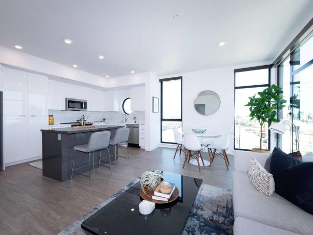 2 BR, 2 BA Apartment 3015 San Pablo Ave Unit 204, Berkeley, CA 94702