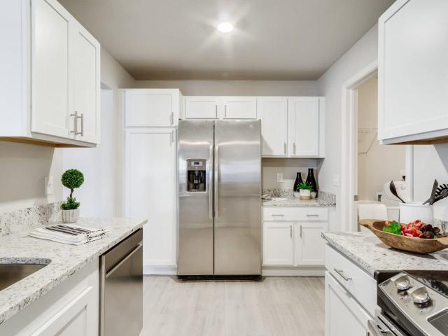 2 BR, 2 BA Apartment 3017 Tribute Creek Blvd Unit 1201, Rochester, MI 48306