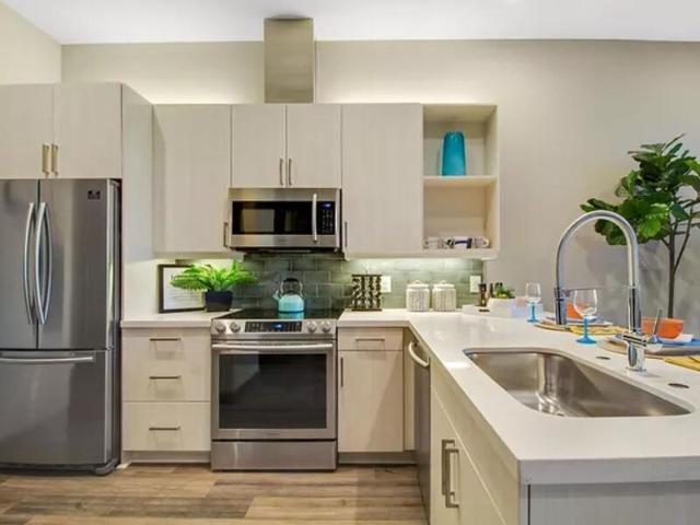 2 BR, 2 BA Apartment 301 Nichols Street Unit 1 207, Fort Worth, TX 76102