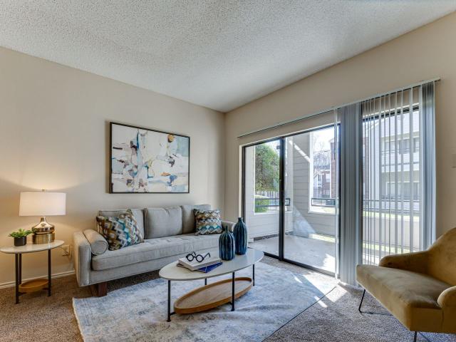 2 BR, 2 BA Apartment 301 North Joe Wilson Road Unit 0623, Cedar Hill, TX 75104