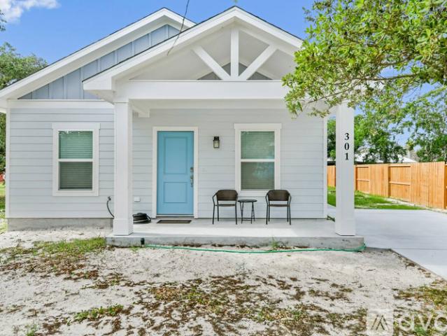 2 BR, 2 BA Apartment 301 Rustic Oak Ln, Rockport, TX 78382