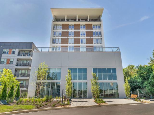 2 BR, 2 BA Apartment 3025 Charlotte Avenue Unit 0652, Nashville, TN 37209