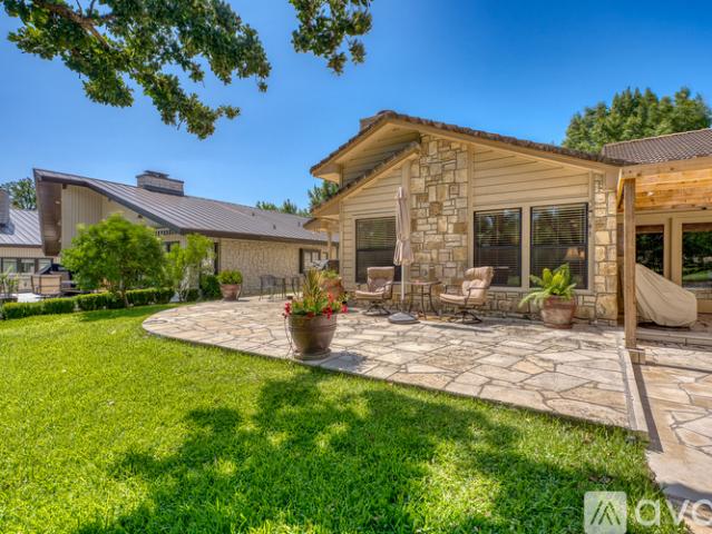 2 BR, 2 BA Apartment 302 Faultline Drive Unit D, Horseshoe Bay, TX 78657