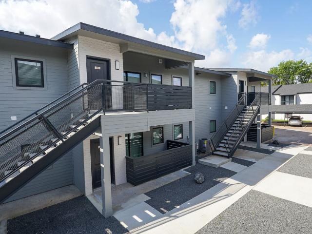 2 BR, 2 BA Apartment 3030 Elmside Drive Unit 185E, Houston, TX 77042