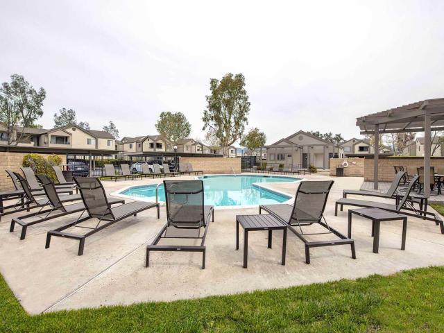 2 BR, 2 BA Apartment 3030 West Acacia Avenue Unit Q201, Hemet, CA 92545
