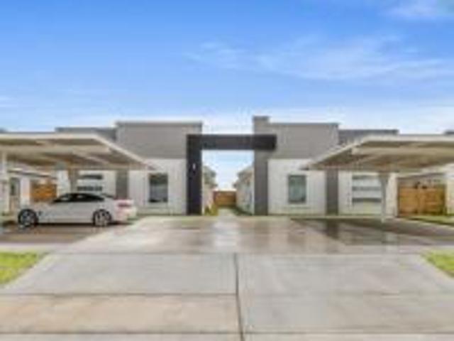 2 BR, 2 BA Apartment 304 W Campeche Ave 304 3 Campeche, Alton, TX 78573