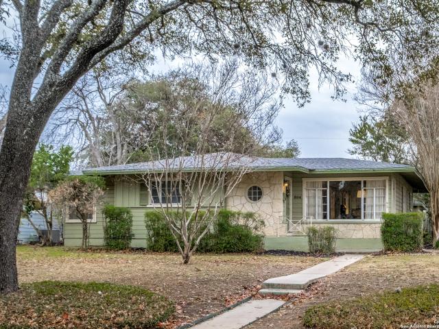2 BR, 2 BA Apartment 304 Larchmont Dr, SAN ANTONIO, TX 78209