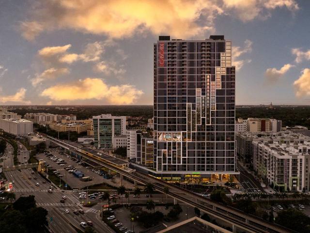 2 BR, 2 BA Apartment 3050 SW 37th Avenue Unit CAS1810, Miami, FL 33133