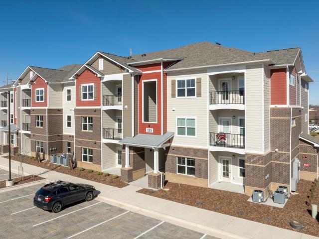 2 BR, 2 BA Apartment 305 East Hawaii Ave Unit 42871, Nampa, ID 83686