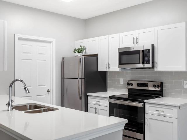 2 BR, 2 BA Apartment 305 St. Ives Crossing Unit 1214, Stockbridge, GA 30281