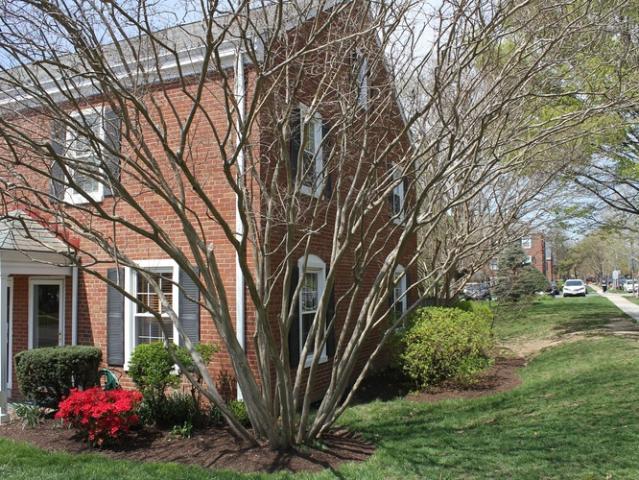 2 BR, 2 BA Apartment 3066 S Abingdon St, Arlington, VA 22206